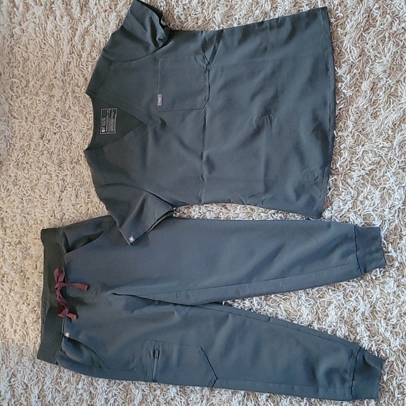 Figs | Pants & Jumpsuits | Figs Xsxs Petite Scrub Set Bonsai | Poshmark